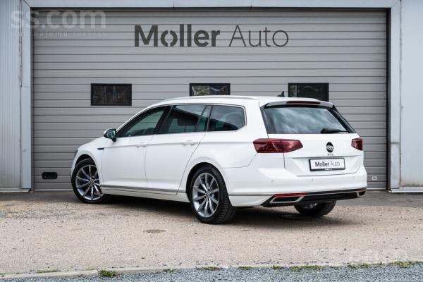 White Volkswagen Passat B8 2022 in Jelgava, with an engine capacity of 1.40 L and mileage of 138 thousand km for 21900 €, photo 3 on AUTOMOTO.COM.LV