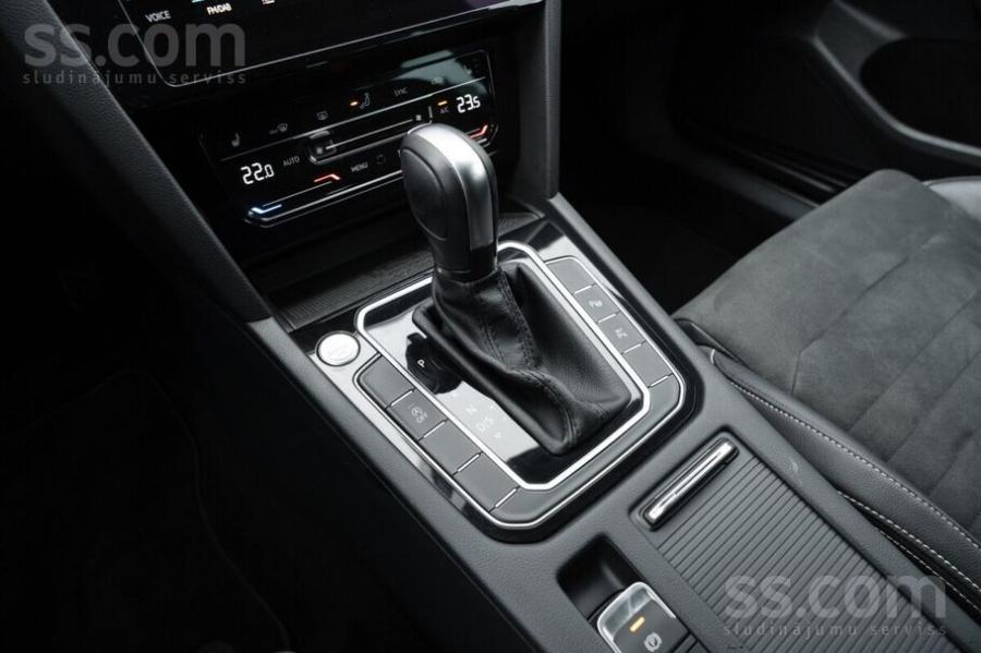 Balts Volkswagen Passat B8 2023 Rīga, ar dzinēja tilpumu 2.00 L un nobraukumu 140 tūkst. km par 23500 €, foto 25 vietnē AUTOMOTO.COM.LV