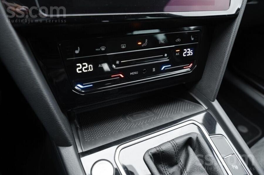 Balts Volkswagen Passat B8 2023 Rīga, ar dzinēja tilpumu 2.00 L un nobraukumu 140 tūkst. km par 23500 €, foto 26 vietnē AUTOMOTO.COM.LV