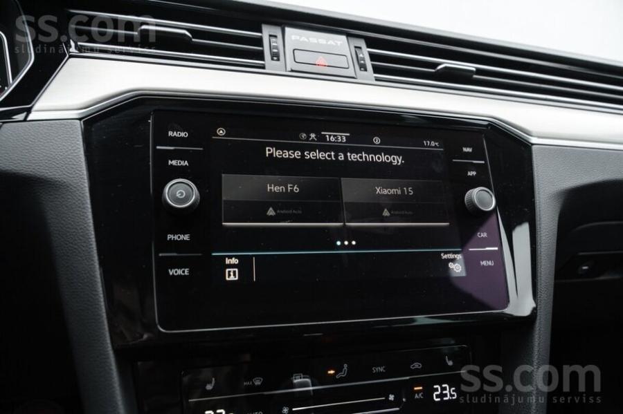 Balts Volkswagen Passat B8 2023 Rīga, ar dzinēja tilpumu 2.00 L un nobraukumu 140 tūkst. km par 23500 €, foto 28 vietnē AUTOMOTO.COM.LV