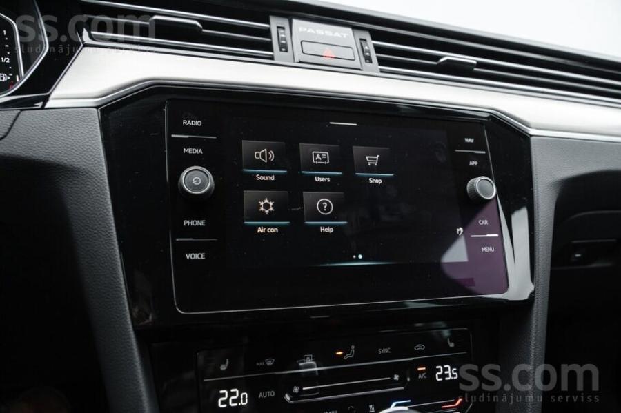 Balts Volkswagen Passat B8 2023 Rīga, ar dzinēja tilpumu 2.00 L un nobraukumu 140 tūkst. km par 23500 €, foto 34 vietnē AUTOMOTO.COM.LV