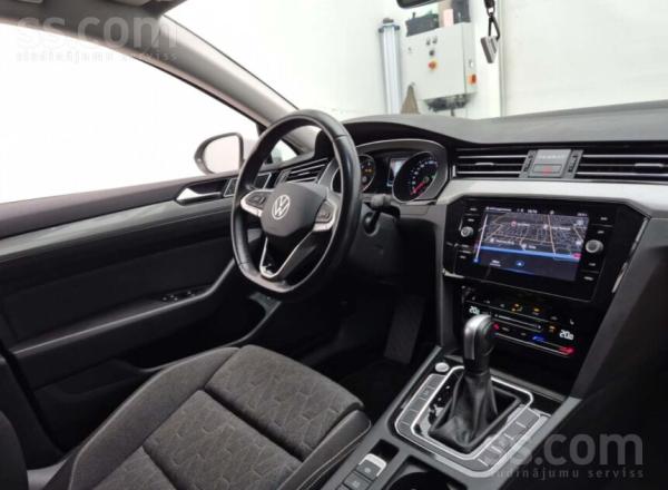 White Volkswagen Passat B8 2023 in Valmiera, with an engine capacity of 1.50 L and mileage of 144 thousand km for 17800 €, photo 10 on AUTOMOTO.COM.LV