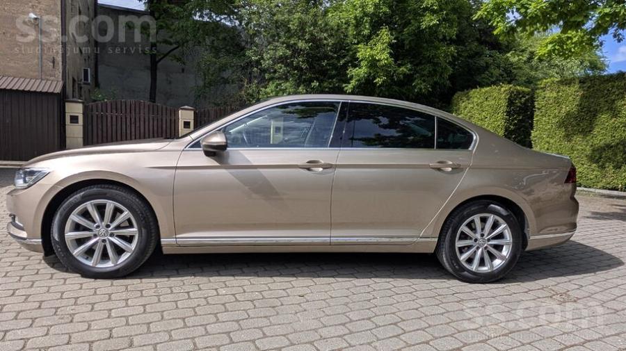 Yellow Volkswagen Passat B8 2016 in Riga, with an engine capacity of 1.80 L and mileage of 158 thousand km for 13900 €, photo 4 on AUTOMOTO.COM.LV