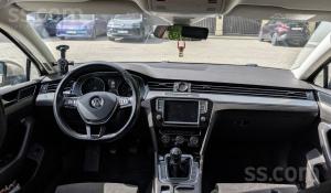 Yellow Volkswagen Passat B8 2016 in Riga, with an engine capacity of 1.80 L and mileage of 158 thousand km for 13900 €, photo 8 on AUTOMOTO.COM.LV