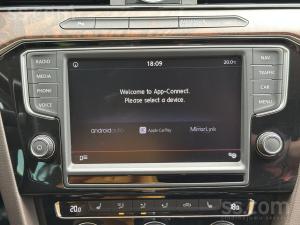 Yellow Volkswagen Passat B8 2016 in Riga, with an engine capacity of 1.80 L and mileage of 149 thousand km for 12300 €, photo 11 on AUTOMOTO.COM.LV