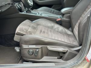 Yellow Volkswagen Passat B8 2016 in Riga, with an engine capacity of 1.80 L and mileage of 149 thousand km for 12300 €, photo 15 on AUTOMOTO.COM.LV