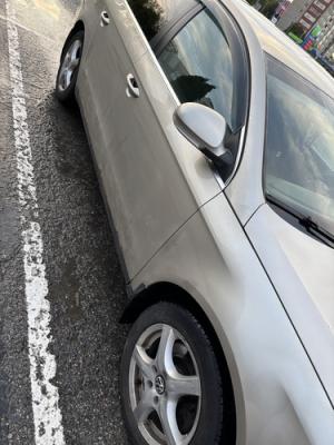 Beige Volkswagen Passat 2008 in Narva, with an engine capacity of 2.00 L and mileage of 235 thousand km for 1200 €, photo 5 on AUTOMOTO.COM.LV