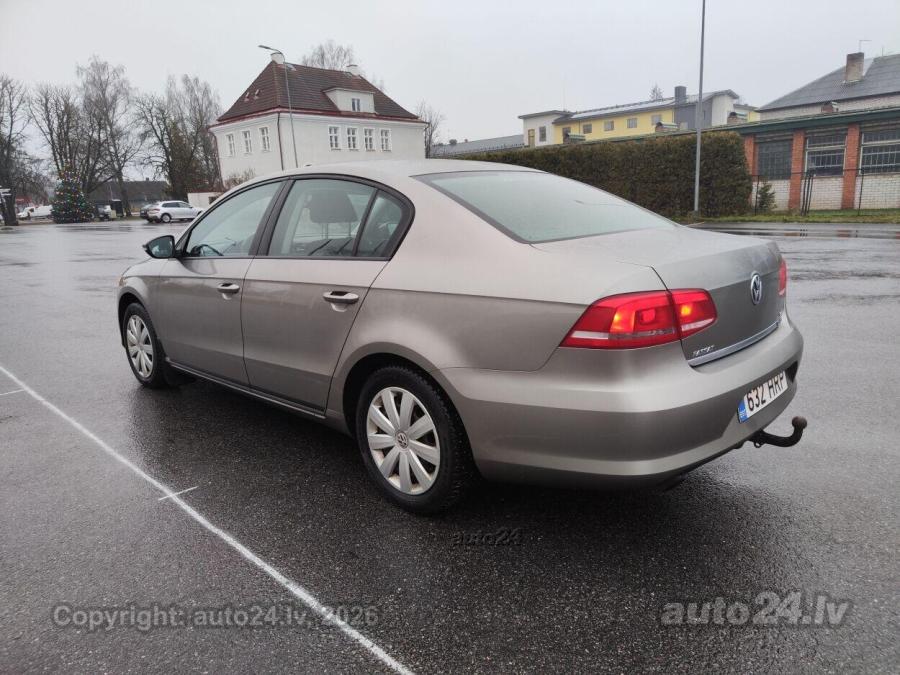 Beige Volkswagen Passat 2012 in Tallinn, with an engine capacity of 1.40 L and mileage of 203 thousand km for 7500 €, photo 4 on AUTOMOTO.COM.LV