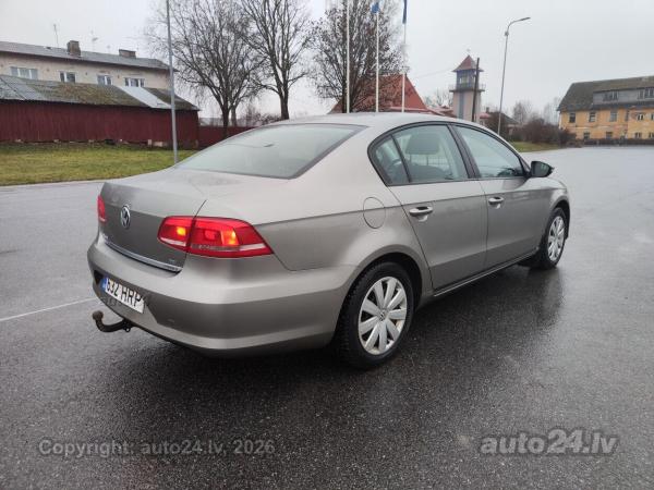 Beige Volkswagen Passat 2012 in Tallinn, with an engine capacity of 1.40 L and mileage of 203 thousand km for 7500 €, photo 5 on AUTOMOTO.COM.LV