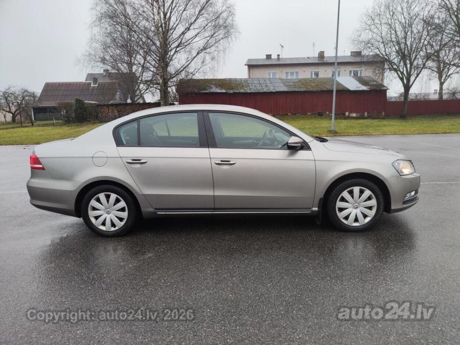 Beige Volkswagen Passat 2012 in Tallinn, with an engine capacity of 1.40 L and mileage of 203 thousand km for 7500 €, photo 6 on AUTOMOTO.COM.LV