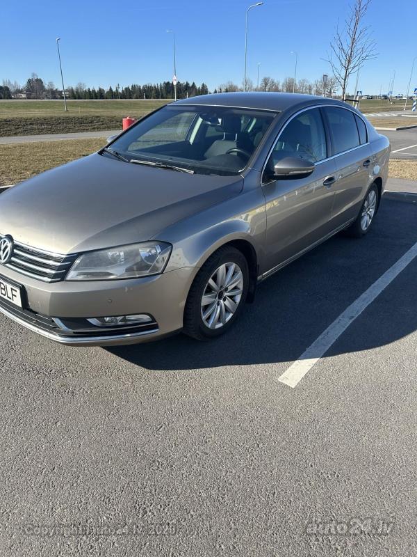 Beige Volkswagen Passat 2012 in Tallinn, with an engine capacity of 1.60 L and mileage of 210 thousand km for 5800 €, photo 2 on AUTOMOTO.COM.LV