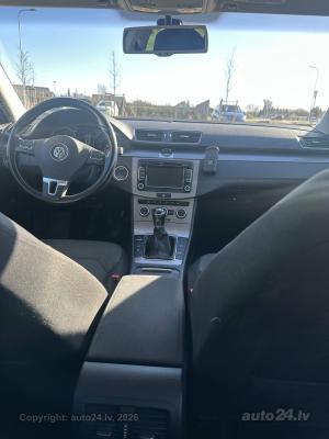 Beige Volkswagen Passat 2012 in Tallinn, with an engine capacity of 1.60 L and mileage of 210 thousand km for 5800 €, photo 8 on AUTOMOTO.COM.LV