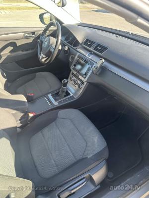 Beige Volkswagen Passat 2012 in Tallinn, with an engine capacity of 1.60 L and mileage of 210 thousand km for 5800 €, photo 11 on AUTOMOTO.COM.LV