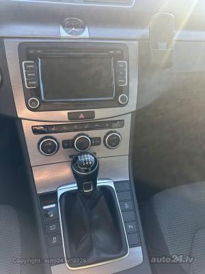 Beige Volkswagen Passat 2012 in Tallinn, with an engine capacity of 1.60 L and mileage of 210 thousand km for 5800 €, photo 13 on AUTOMOTO.COM.LV
