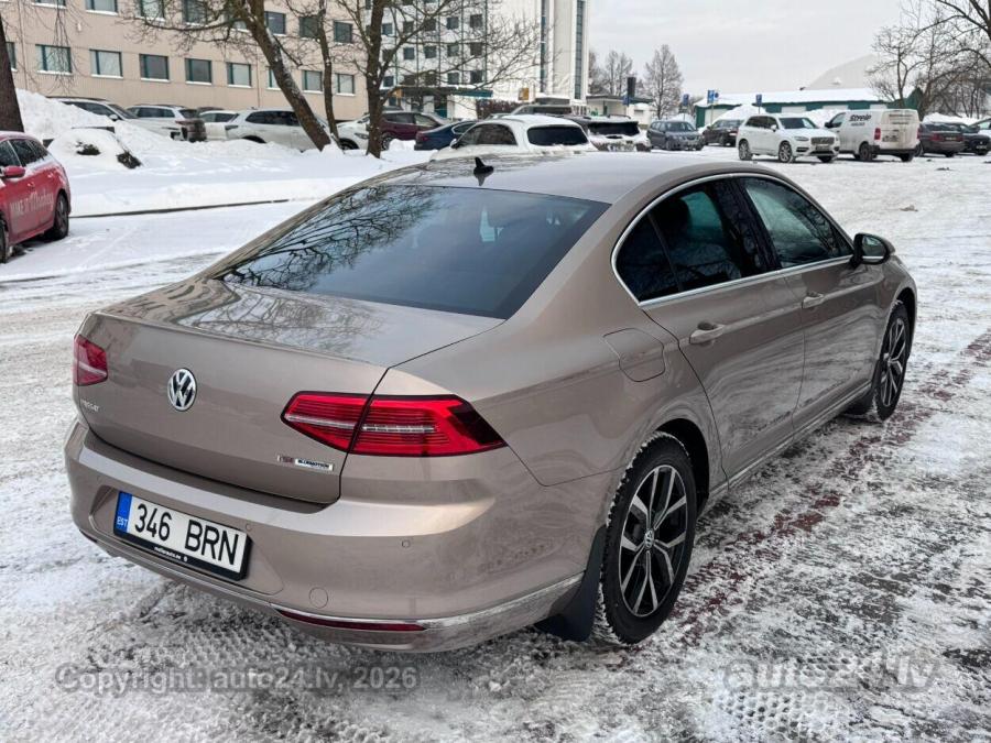Smilšu krāsa Volkswagen Passat 2016 Tallina, ar dzinēja tilpumu 1.40 L un nobraukumu 66 tūkst. km par 15900 €, foto 4 vietnē AUTOMOTO.COM.LV