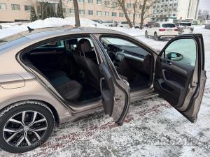 Smilšu krāsa Volkswagen Passat 2016 Tallina, ar dzinēja tilpumu 1.40 L un nobraukumu 66 tūkst. km par 15900 €, foto 12 vietnē AUTOMOTO.COM.LV