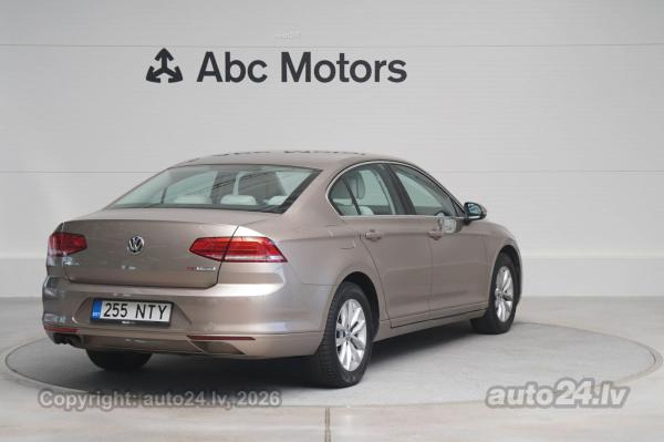 Beige Volkswagen Passat 2016 in Tallinn, with an engine capacity of 1.80 L and mileage of 141 thousand km for 11990 €, photo 4 on AUTOMOTO.COM.LV
