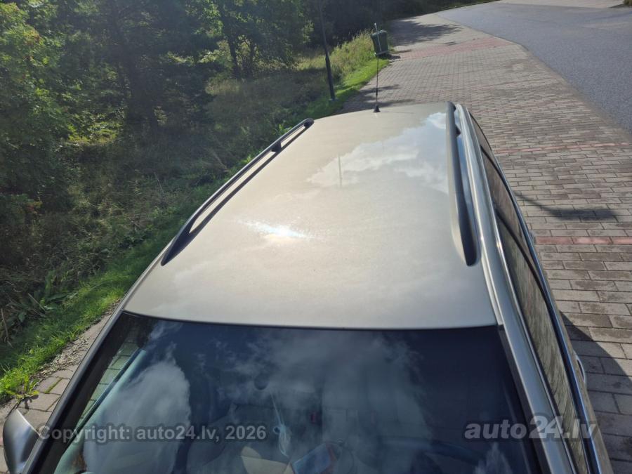 Beige Volkswagen Passat 2004 in Rakvere, with an engine capacity of 2.00 L and mileage of 205 thousand km for 1690 €, photo 12 on AUTOMOTO.COM.LV