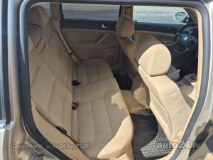 Beige Volkswagen Passat 2004 in Rakvere, with an engine capacity of 2.00 L and mileage of 205 thousand km for 1690 €, photo 15 on AUTOMOTO.COM.LV