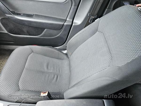 Smilšu krāsa Volkswagen Passat 2012 Tallina, ar dzinēja tilpumu 1.60 L un nobraukumu 420 tūkst. km par 3250 €, foto 8 vietnē AUTOMOTO.COM.LV