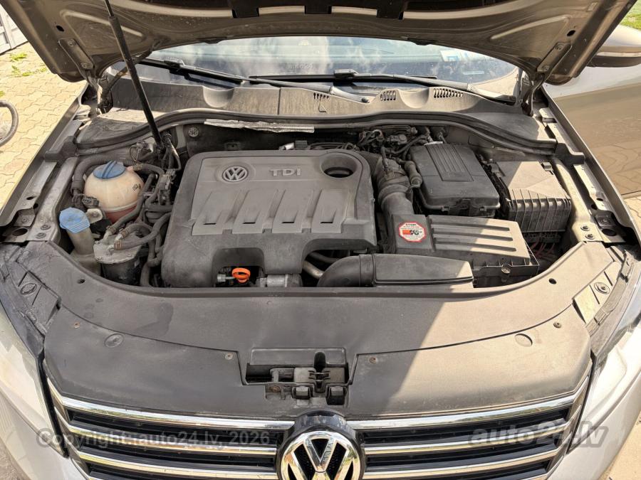 Beige Volkswagen Passat 2012 in Tallinn, with an engine capacity of 2.00 L and mileage of 221 thousand km for 5300 €, photo 7 on AUTOMOTO.COM.LV
