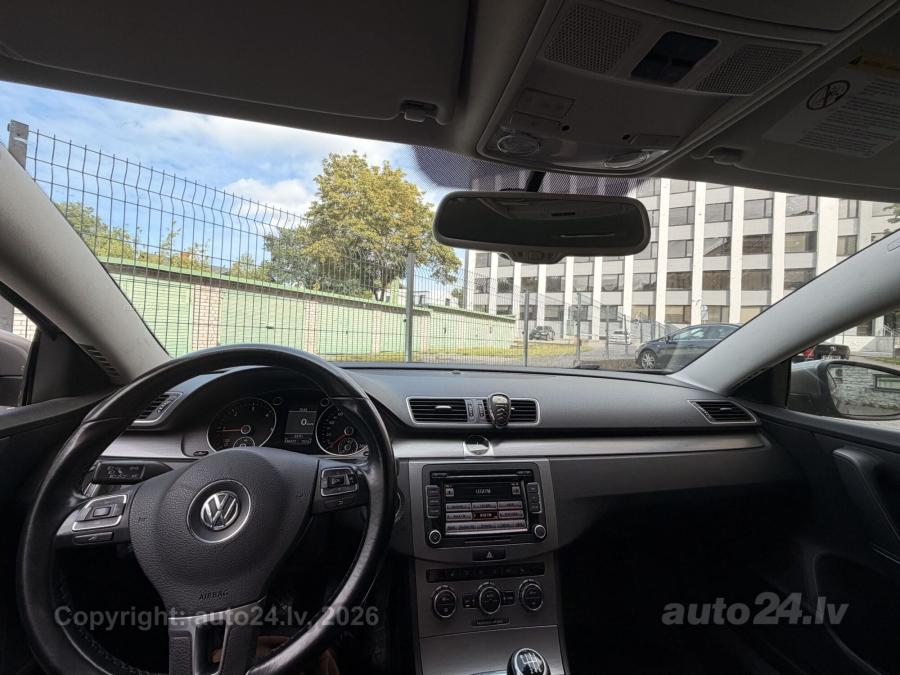 Smilšu krāsa Volkswagen Passat 2012 Tallina, ar dzinēja tilpumu 2.00 L un nobraukumu 221 tūkst. km par 5300 €, foto 9 vietnē AUTOMOTO.COM.LV