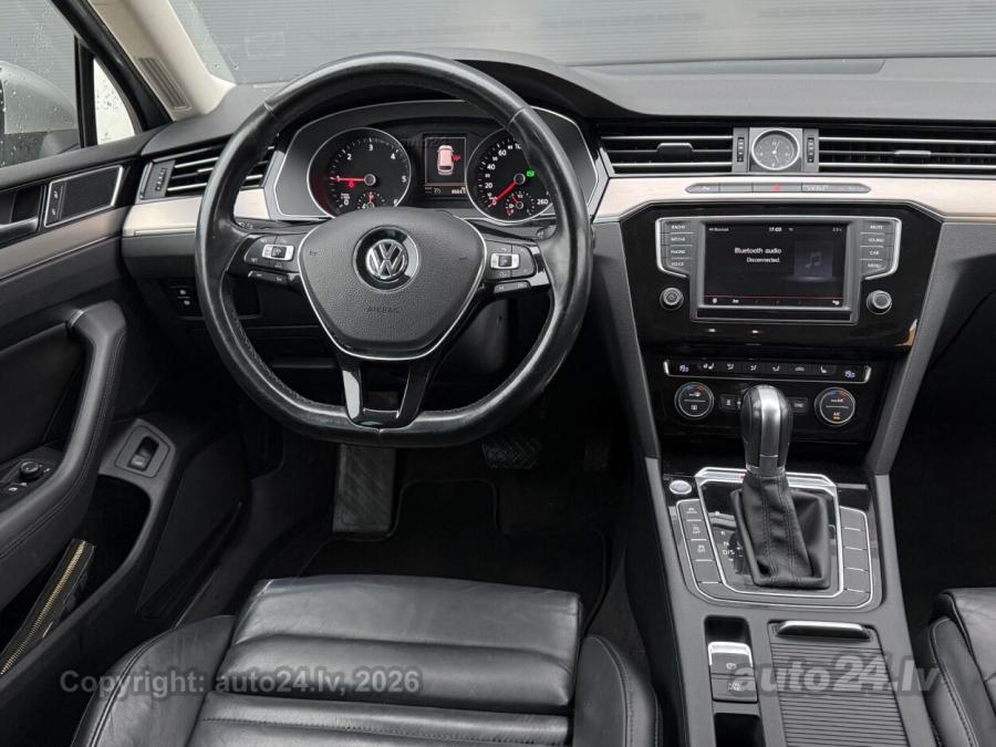 Smilšu krāsa Volkswagen Passat 2015 Tallina, ar dzinēja tilpumu 2.00 L un nobraukumu 279 tūkst. km par 9790 €, foto 10 vietnē AUTOMOTO.COM.LV