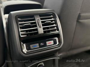 Beige Volkswagen Passat 2016 in Tallinn, with an engine capacity of 2.00 L and mileage of 325 thousand km for 8699 €, photo 15 on AUTOMOTO.COM.LV