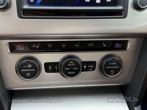 Beige Volkswagen Passat 2016 in Tallinn, with an engine capacity of 2.00 L and mileage of 325 thousand km for 8699 €, photo 17 on AUTOMOTO.COM.LV