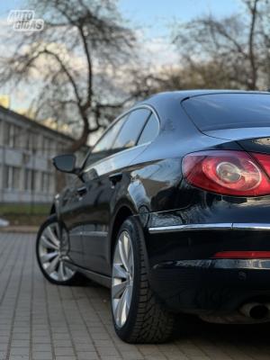 Black Volkswagen Passat 2011 in Kaunas, with an engine capacity of 2.00 L and mileage of 280 thousand km for 3700 €, photo 12 on AUTOMOTO.COM.LV