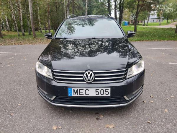 Black Volkswagen Passat 2012 in Ignalina, with an engine capacity of 2.00 L and mileage of 345 thousand km for 5200 €, photo 3 on AUTOMOTO.COM.LV