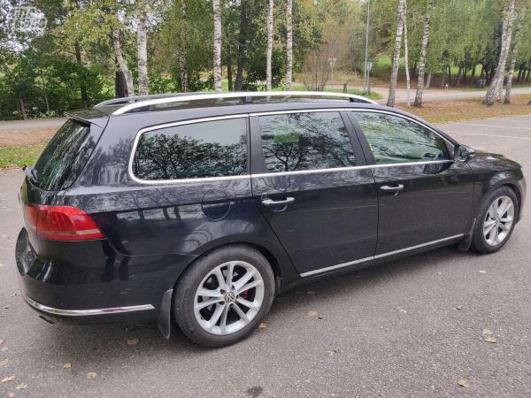 Black Volkswagen Passat 2012 in Ignalina, with an engine capacity of 2.00 L and mileage of 345 thousand km for 5200 €, photo 4 on AUTOMOTO.COM.LV