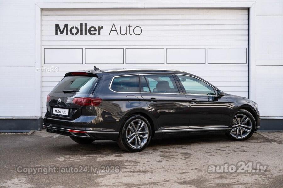 Black Volkswagen Passat 2022 in Riga, with an engine capacity of 2.00 L and mileage of 147 thousand km for 24595 €, photo 3 on AUTOMOTO.COM.LV