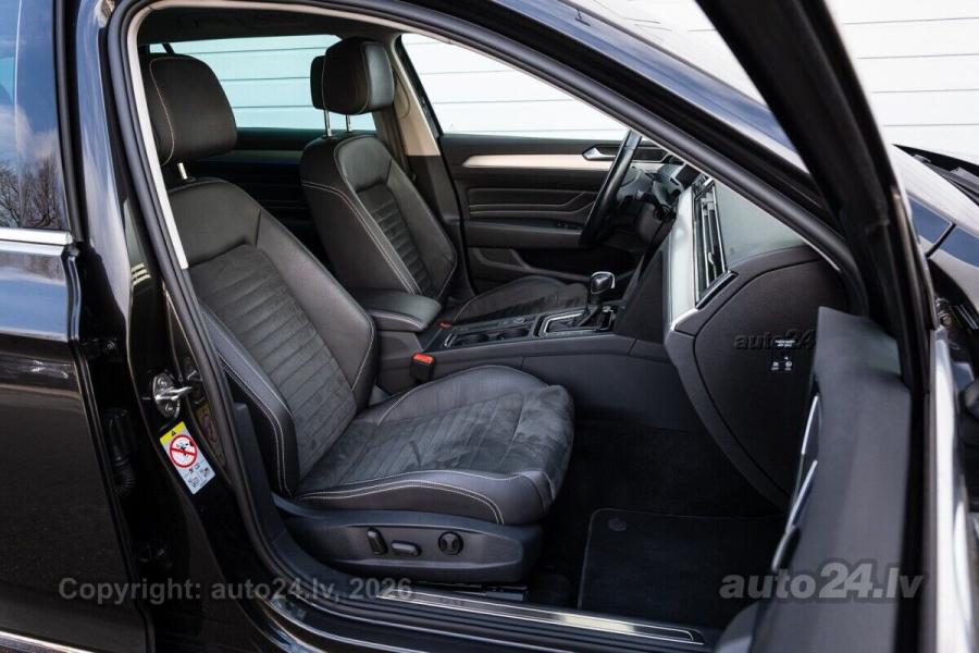 Black Volkswagen Passat 2022 in Riga, with an engine capacity of 2.00 L and mileage of 147 thousand km for 24595 €, photo 6 on AUTOMOTO.COM.LV