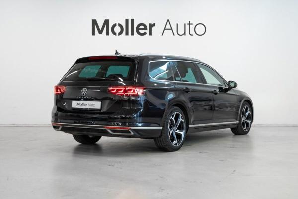 Melns Volkswagen Passat 2022 Viļņa, ar dzinēja tilpumu 2.00 L un nobraukumu 140 tūkst. km par 23900 €, foto 3 vietnē AUTOMOTO.COM.LV