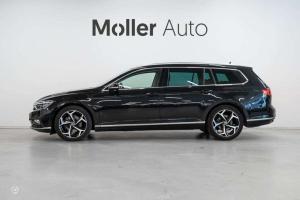 Black Volkswagen Passat 2022 in Vilnius, with an engine capacity of 2.00 L and mileage of 140 thousand km for 23900 €, photo 3 on AUTOMOTO.COM.LV