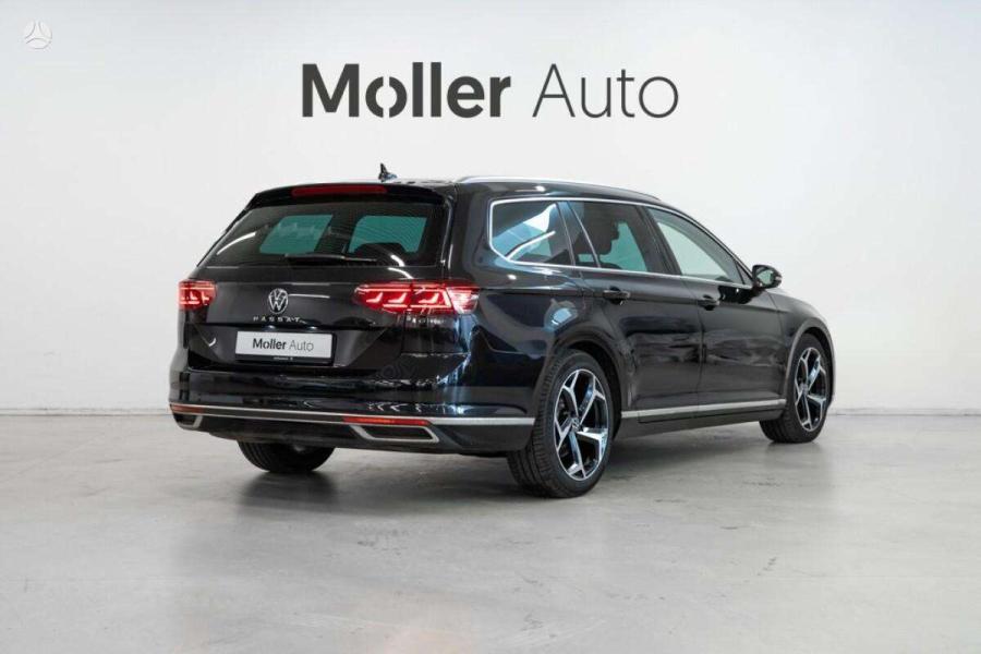 Black Volkswagen Passat 2022 in Vilnius, with an engine capacity of 2.00 L and mileage of 140 thousand km for 23900 €, photo 4 on AUTOMOTO.COM.LV