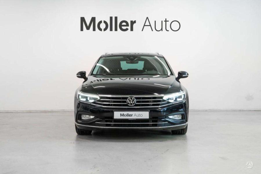 Black Volkswagen Passat 2022 in Vilnius, with an engine capacity of 2.00 L and mileage of 140 thousand km for 23900 €, photo 6 on AUTOMOTO.COM.LV