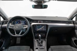 Black Volkswagen Passat 2022 in Vilnius, with an engine capacity of 2.00 L and mileage of 140 thousand km for 23900 €, photo 9 on AUTOMOTO.COM.LV