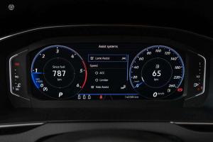 Black Volkswagen Passat 2022 in Vilnius, with an engine capacity of 2.00 L and mileage of 140 thousand km for 23900 €, photo 12 on AUTOMOTO.COM.LV