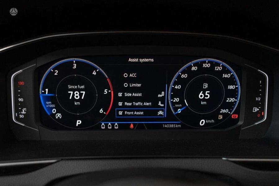 Black Volkswagen Passat 2022 in Vilnius, with an engine capacity of 2.00 L and mileage of 140 thousand km for 23900 €, photo 13 on AUTOMOTO.COM.LV