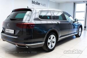 Black Volkswagen Passat 2023 in Johvi, with an engine capacity of 2.00 L and mileage of 161 thousand km for 23500 €, photo 7 on AUTOMOTO.COM.LV