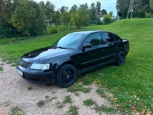 Melns Volkswagen Passat 1999 Tartu, ar dzinēja tilpumu 1.60 L un nobraukumu 0 tūkst. km par 1350 €, foto 1 vietnē AUTOMOTO.COM.LV
