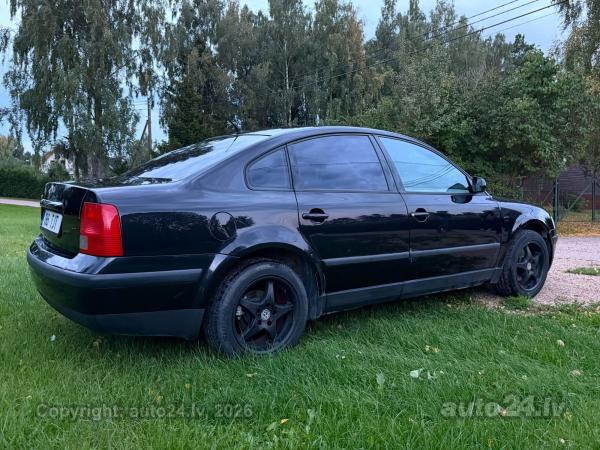 Фольксваген Пассат 1999 в Тарту на AUTOMOTO.COM.LV Черный Фольксваген Пассат 1999 в Тарту, объемом двигателя 1.60 л и пробегом 0 тыс. км за 1350 €, фото 4 на AUTOMOTO.COM.LV