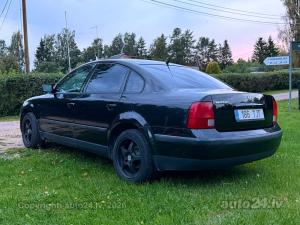 Melns Volkswagen Passat 1999 Tartu, ar dzinēja tilpumu 1.60 L un nobraukumu 0 tūkst. km par 1350 €, foto 6 vietnē AUTOMOTO.COM.LV