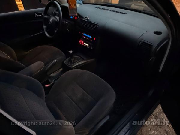 Фольксваген Пассат 1999 в Тарту на AUTOMOTO.COM.LV Черный Фольксваген Пассат 1999 в Тарту, объемом двигателя 1.60 л и пробегом 0 тыс. км за 1350 €, фото 11 на AUTOMOTO.COM.LV