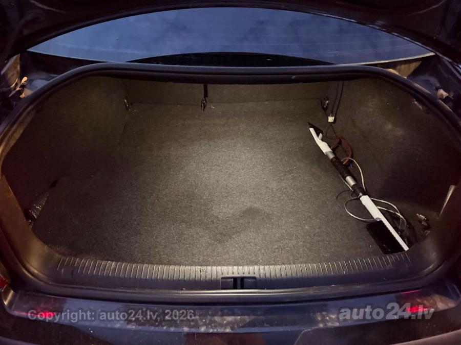 Melns Volkswagen Passat 1999 Tartu, ar dzinēja tilpumu 1.60 L un nobraukumu 0 tūkst. km par 1350 €, foto 12 vietnē AUTOMOTO.COM.LV