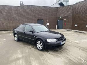 Melns Volkswagen Passat 2000 Viļņa, ar dzinēja tilpumu 1.90 L un nobraukumu 356 tūkst. km par 1350 €, foto  vietnē AUTOMOTO.COM.LV