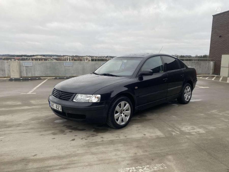 Black Volkswagen Passat 2000 in Vilnius, with an engine capacity of 1.90 L and mileage of 356 thousand km for 1350 €, photo 7 on AUTOMOTO.COM.LV