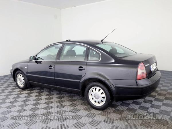 Black Volkswagen Passat 2000 in Tallinn, with an engine capacity of 1.90 L and mileage of 369 thousand km for 1599 €, photo 4 on AUTOMOTO.COM.LV